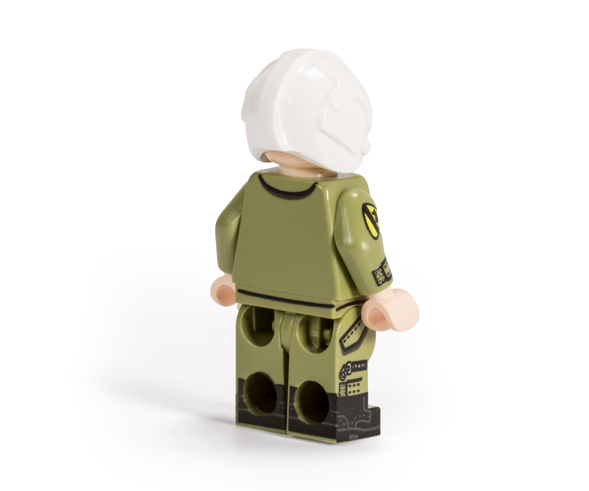 186-pilot-back-1200 | Brickmania Blog