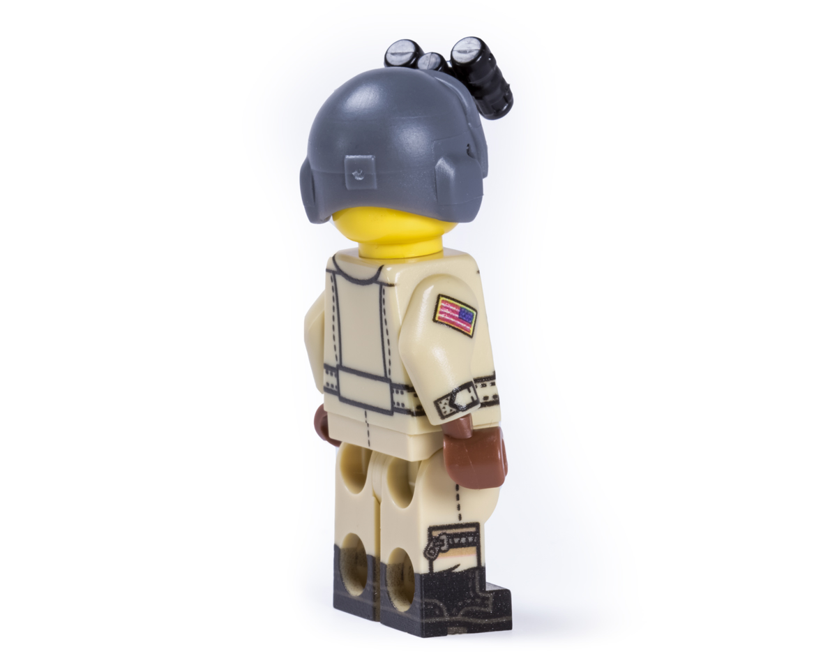 861-Pilot-Back-1200 | Brickmania Blog