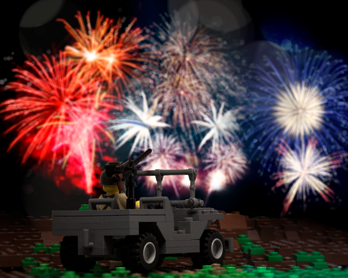 watching-fireworks-5×4-1200 | Brickmania Blog